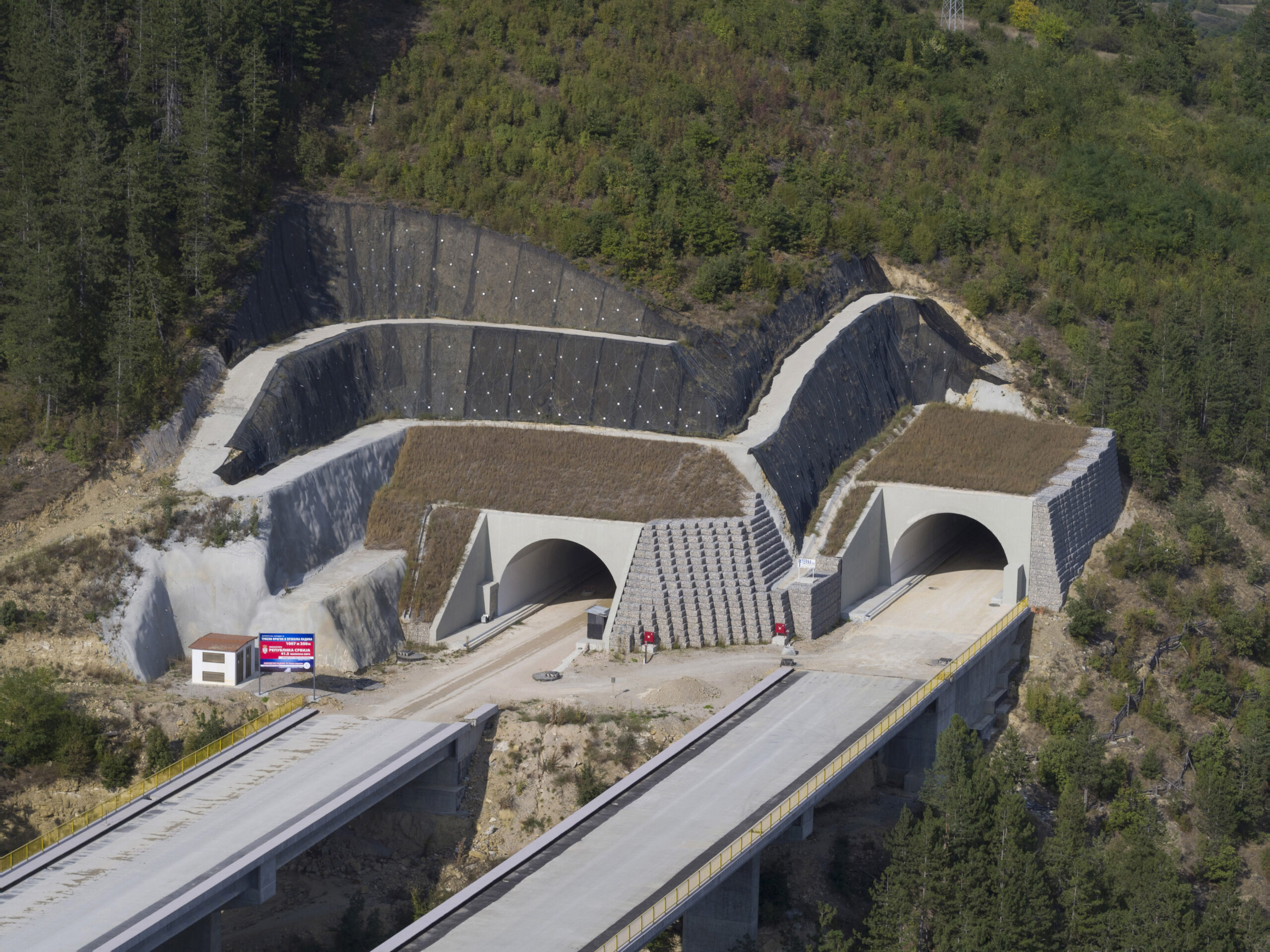 SERBIA E80 HIGHWAY TUNNELS | GEK TERNA