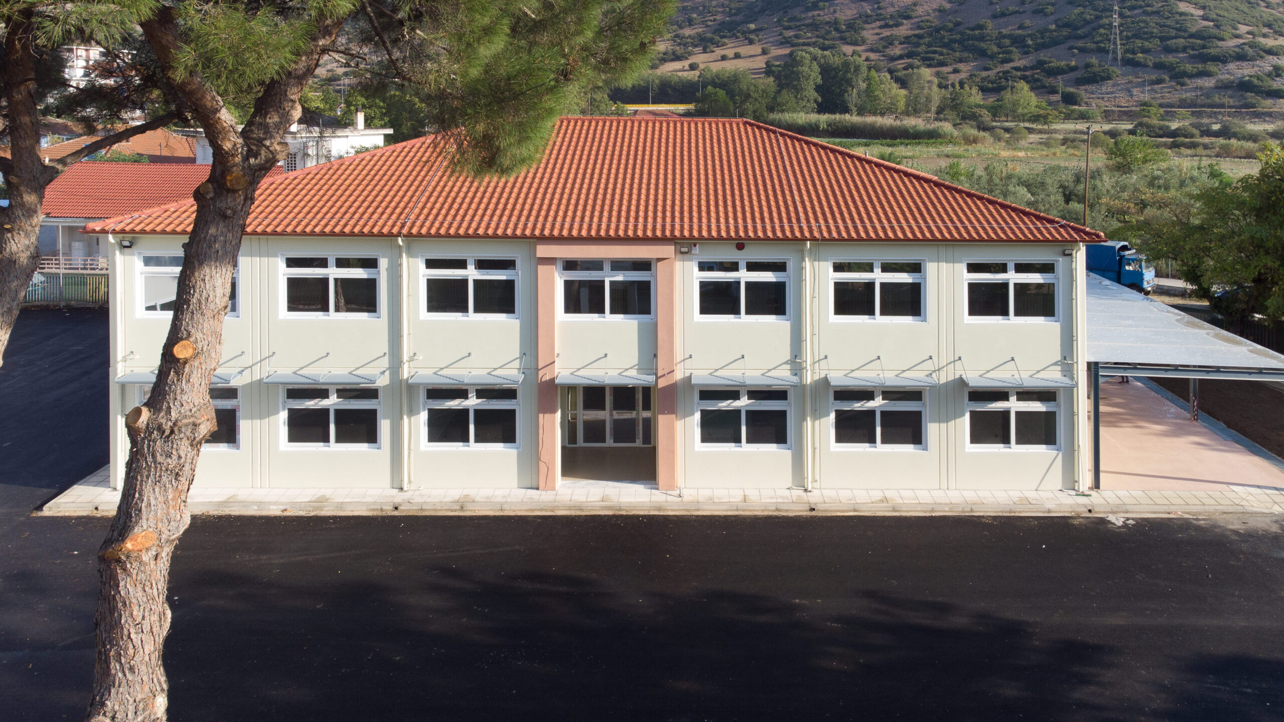 GEK TERNA builds the school in Damasi of Tyrnavos in record time | GEK ...